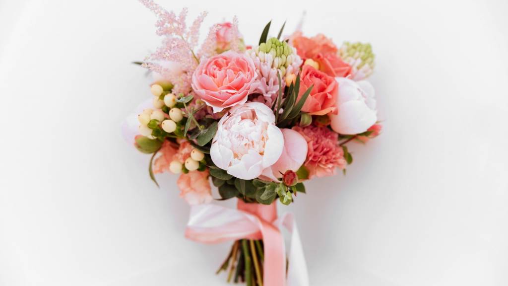 Quelles fleurs offrir pour un mariage : Guide complet et idées inspirantes